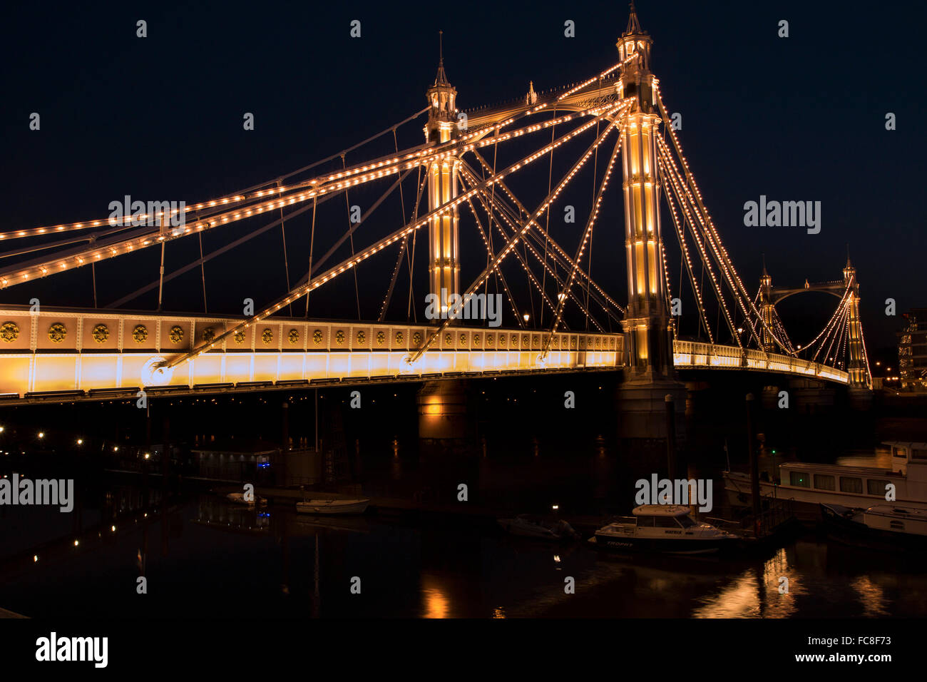 Albert bridge lights at night hi-res stock photography and images - Alamy