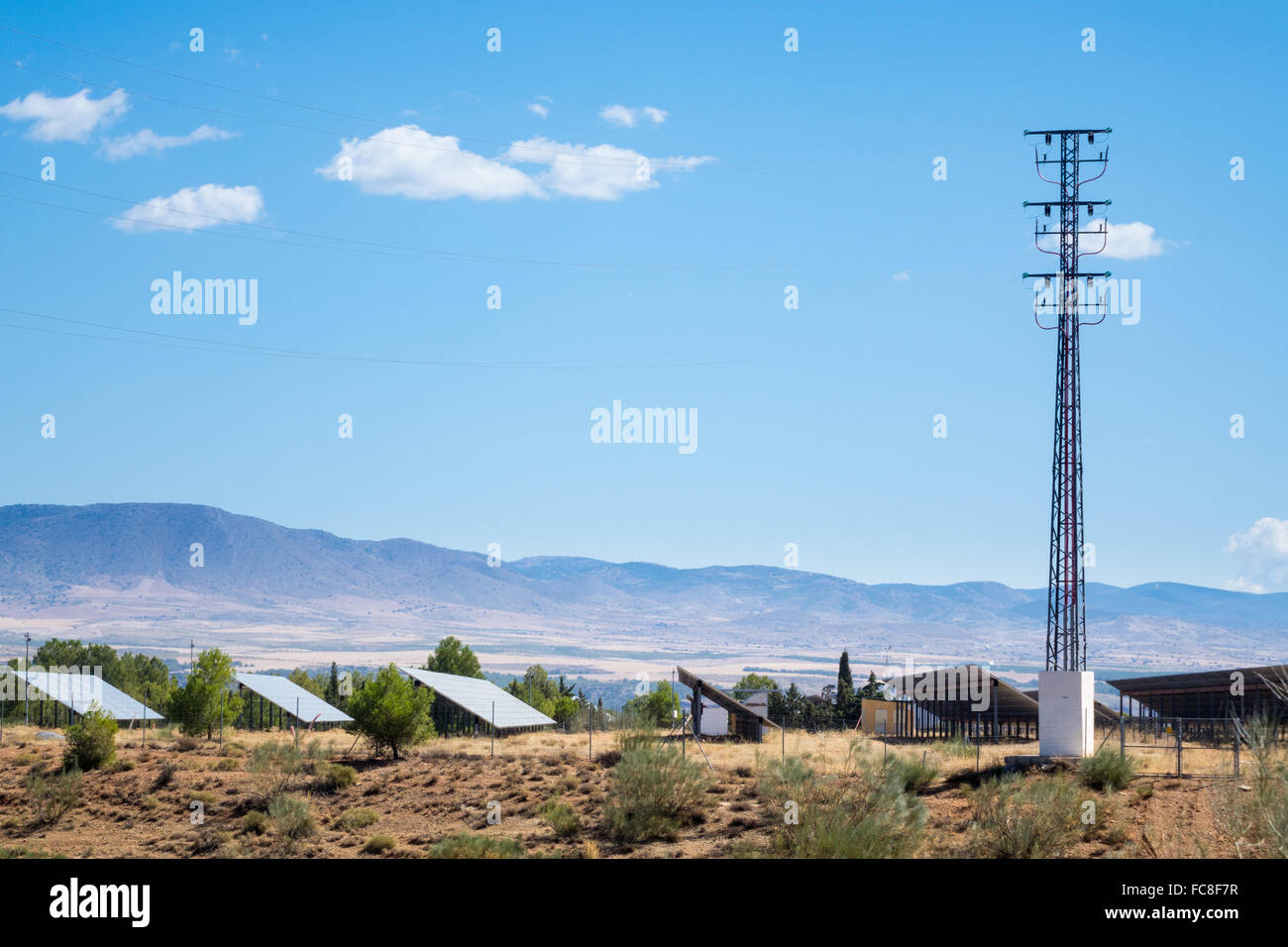 Solar panels in the sun hi-res stock photography and images - Alamy