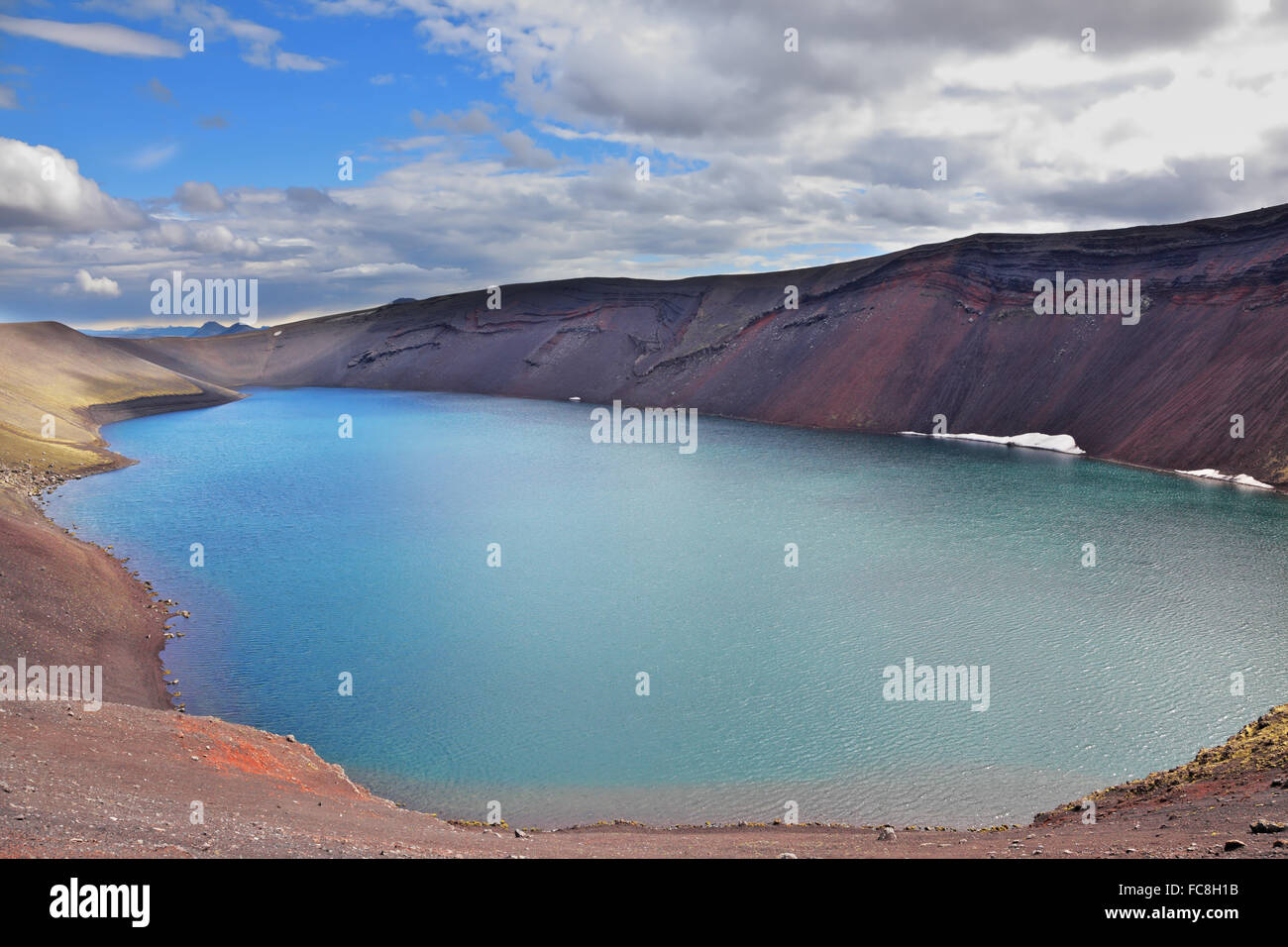 Lake oval hi-res stock photography and images - Alamy