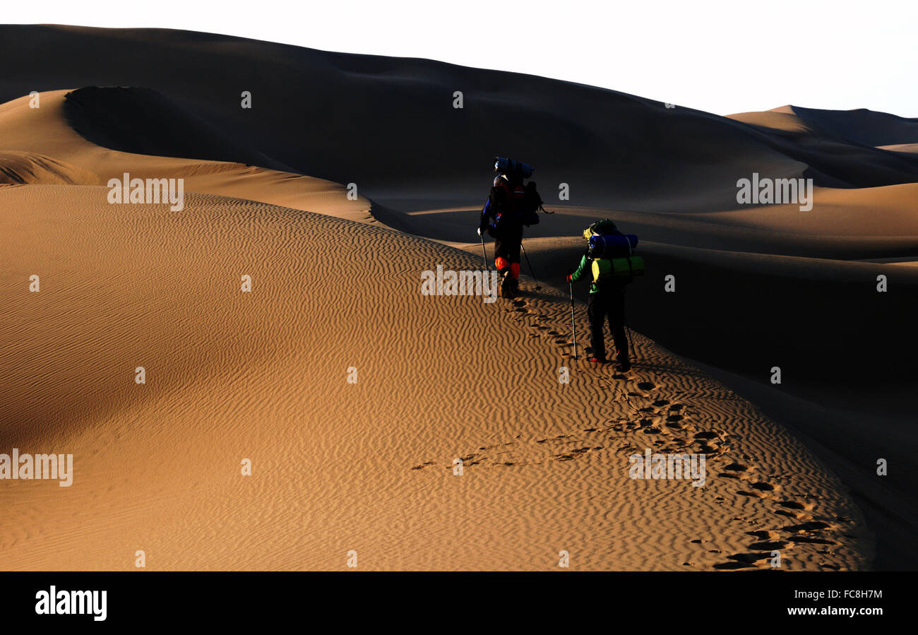 Xinjiang Kumtag Desert Stock Photo - Alamy