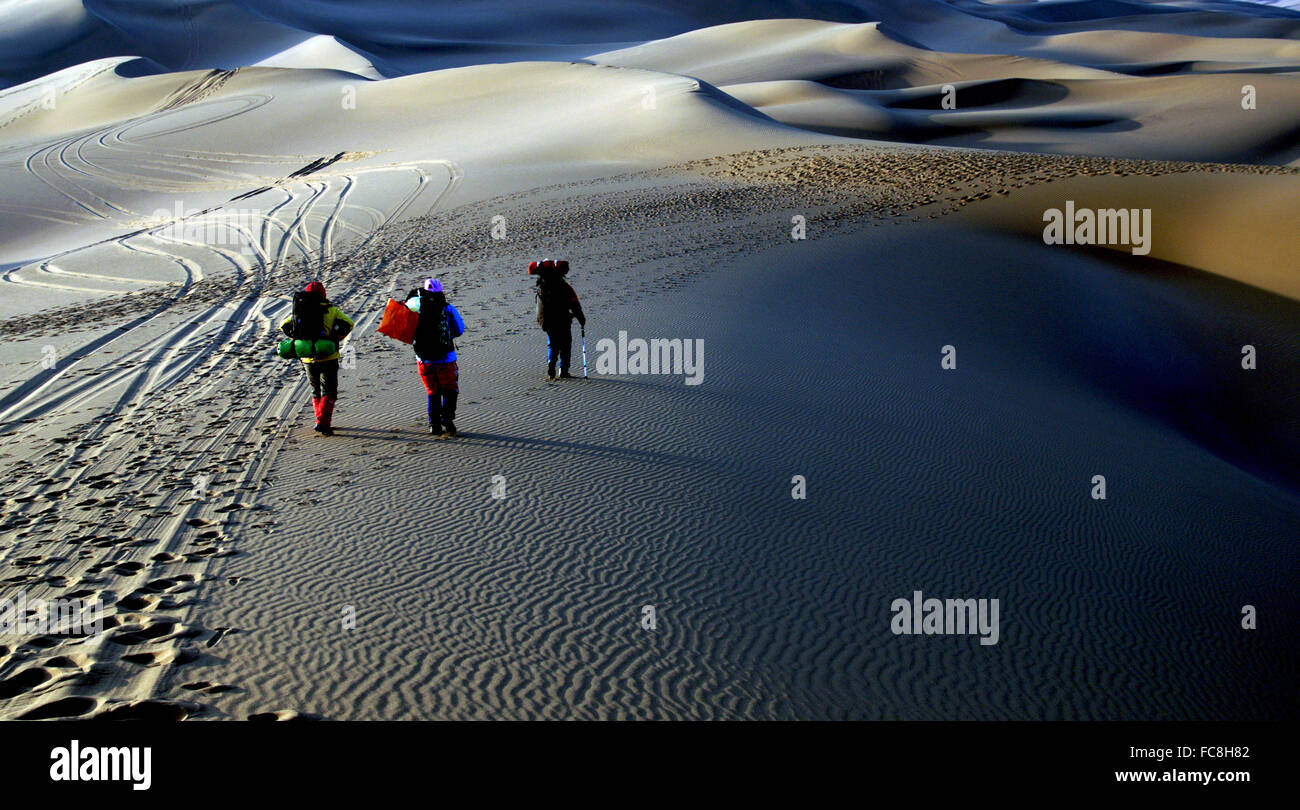 Xinjiang Kumtag Desert Stock Photo - Alamy