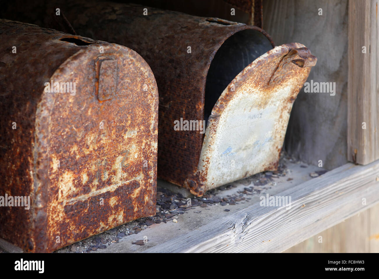 Vintage us mailbox hi-res stock photography and images - Alamy
