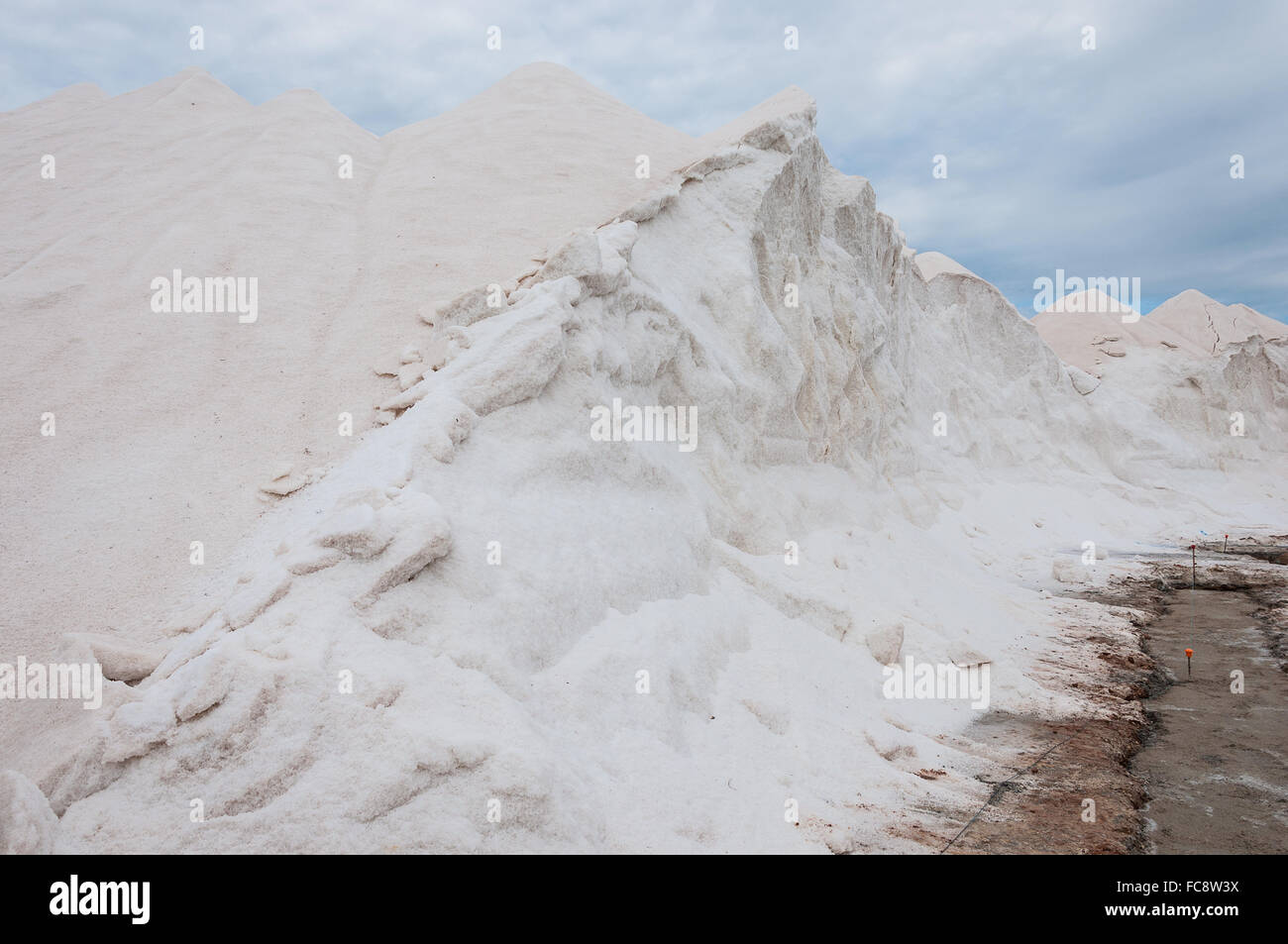 Salt extraction spain hi-res stock photography and images - Alamy