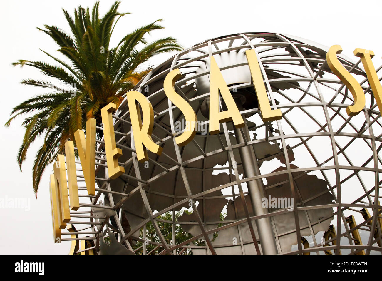 Universal studios hollywood globe hi-res stock photography and images ...