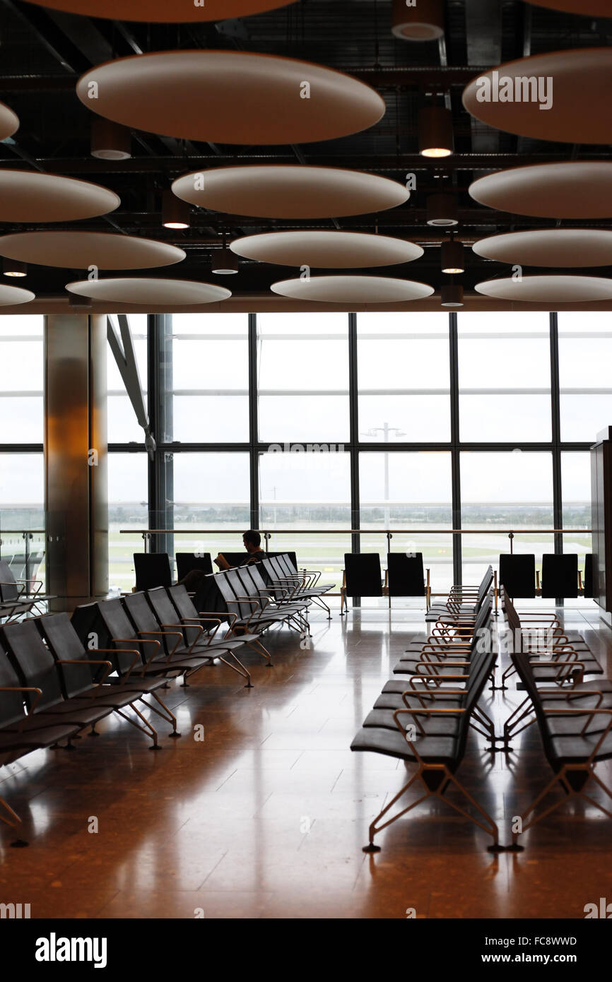 Waiting room at the airport Stock Photo - Alamy