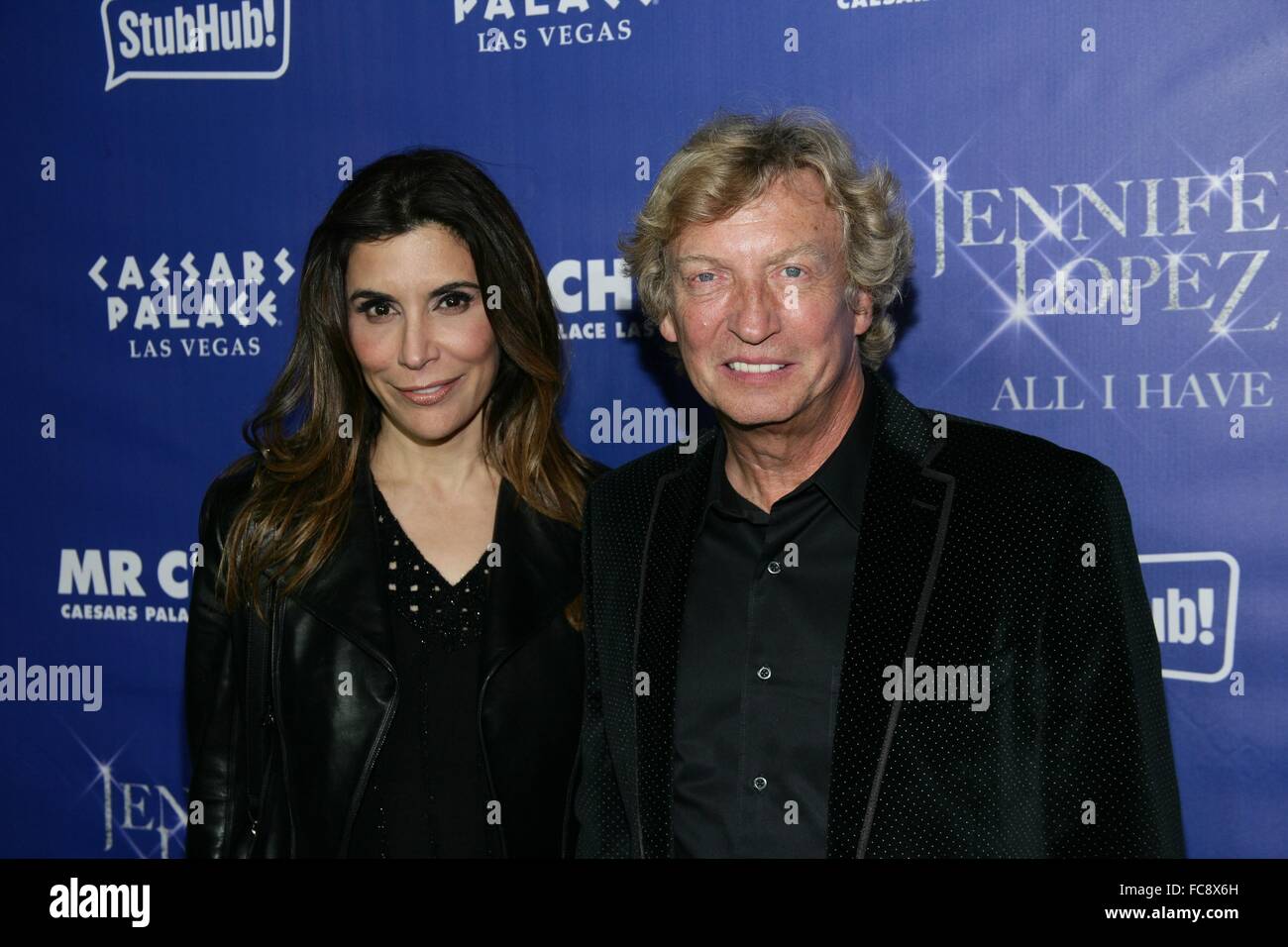 Guest nigel lythgoe jennifer lopez hi-res stock photography and images ...