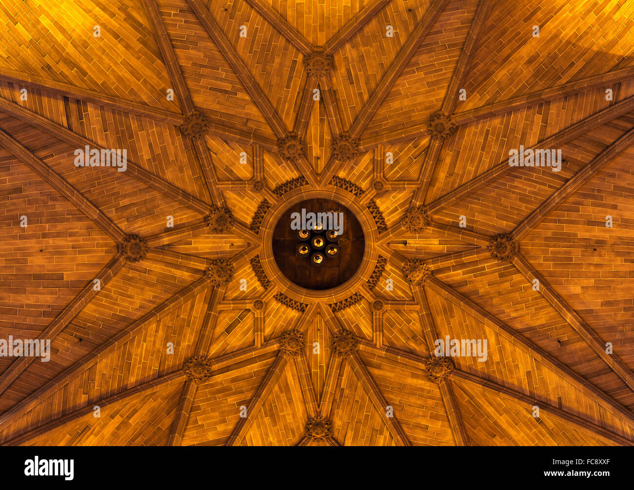 Carving stone liverpool hi-res stock photography and images - Alamy