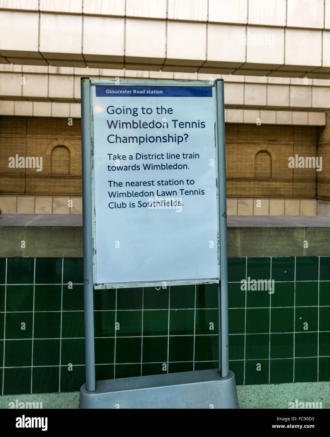 Wimbledon underground station hi-res stock photography and images - Alamy