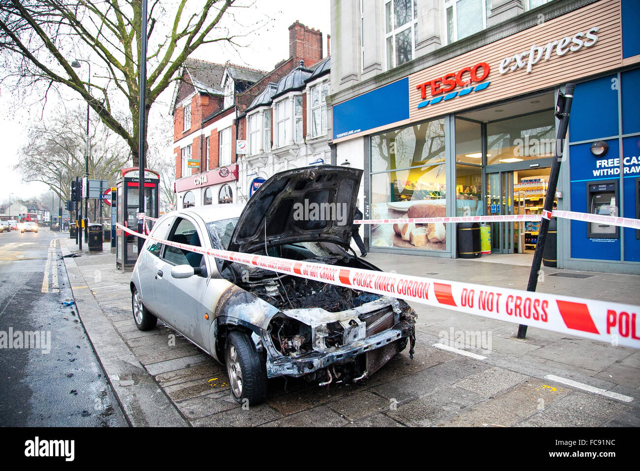 Smoke coming out of car hi-res stock photography and images - Alamy