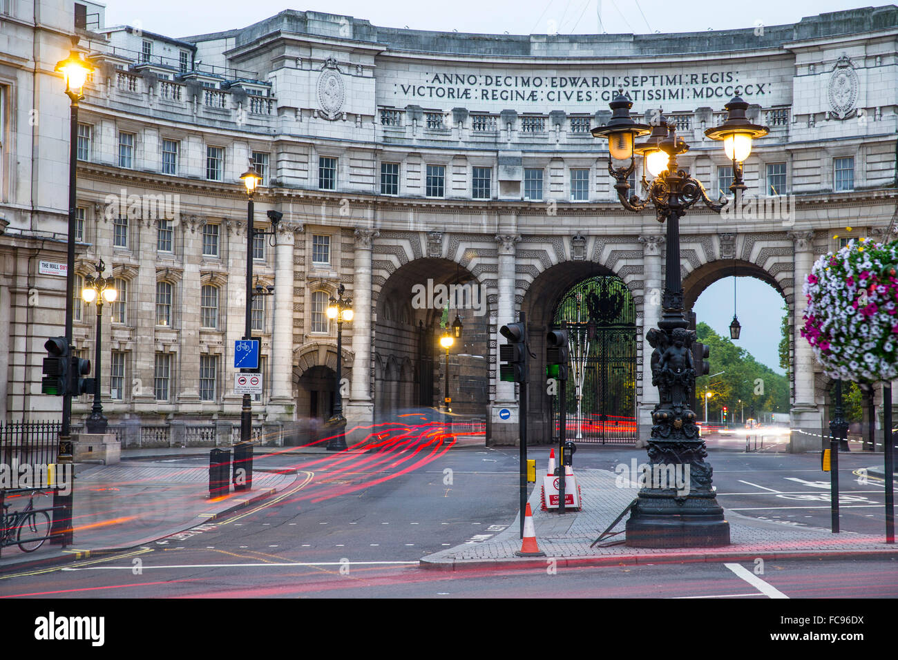 Admiralty arches hi-res stock photography and images - Alamy