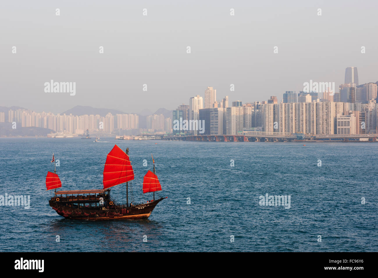 Traditional Chinese junk sailing in Hong Kong Harbour, Hong Kong, China ...