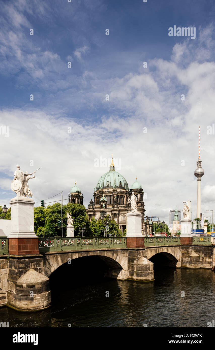 Berlin architectural landmarks hi-res stock photography and images - Alamy