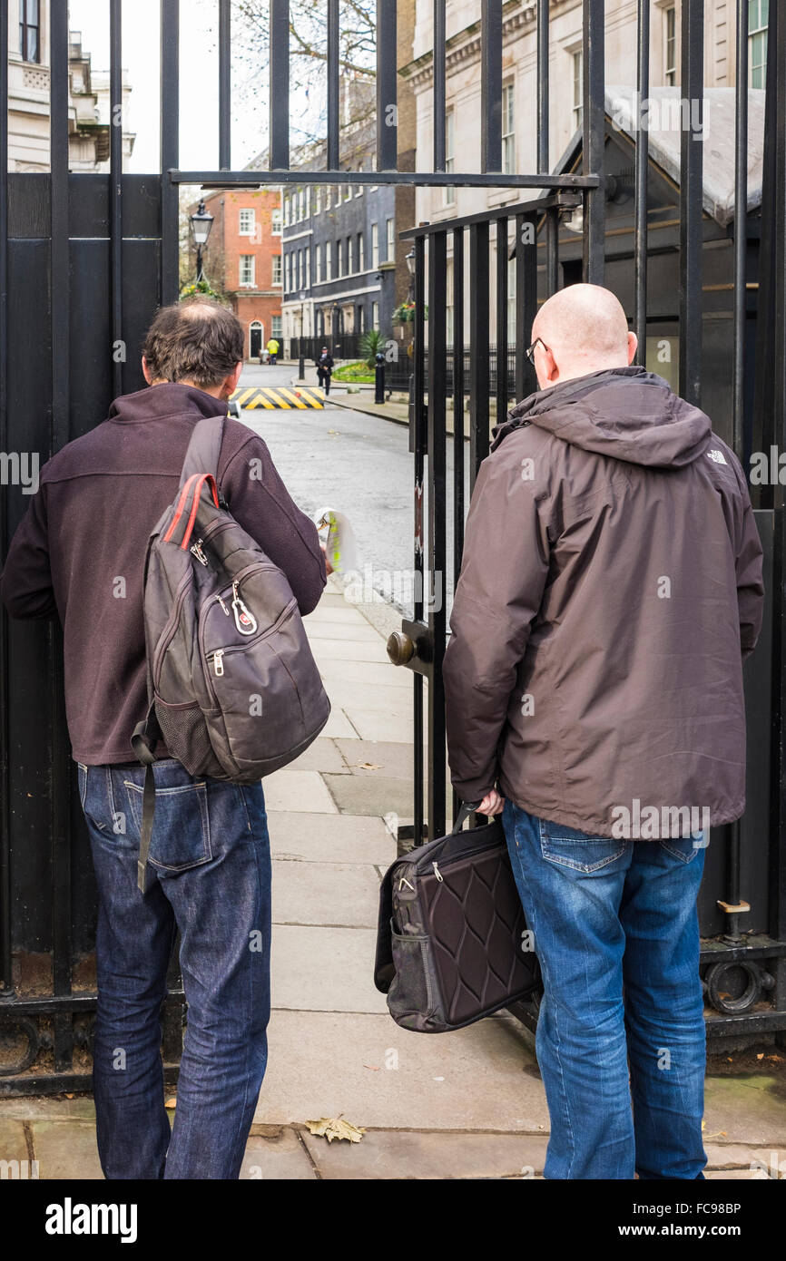 U k check hi-res stock photography and images - Alamy