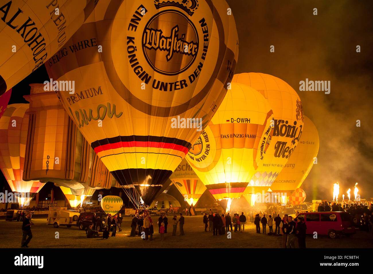 DEU, Germany, Sauerland region, Warstein, international balloon ...
