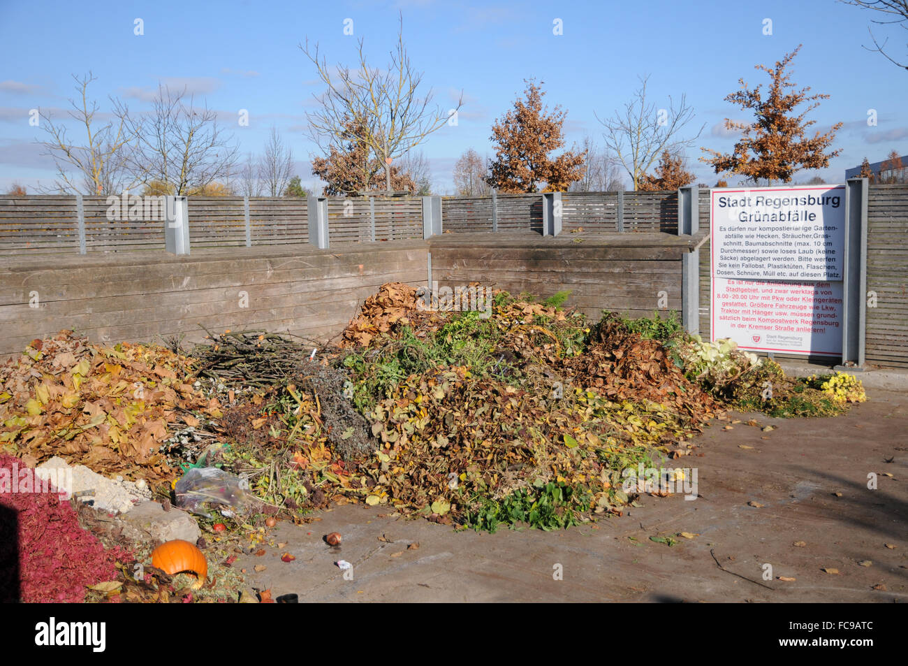 Green waste hi-res stock photography and images - Alamy