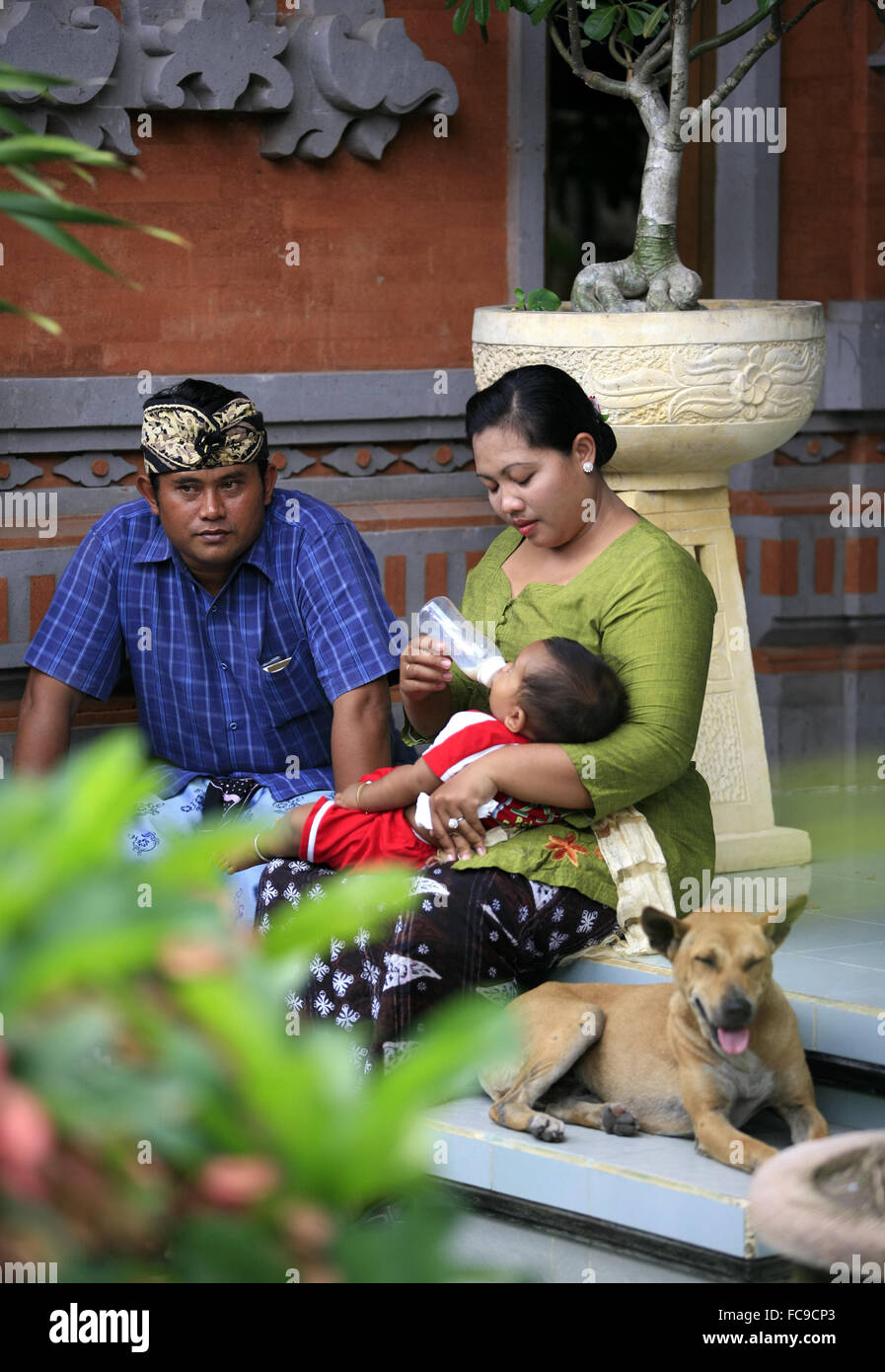 Indonesia indonesian family hi-res stock photography and images - Alamy