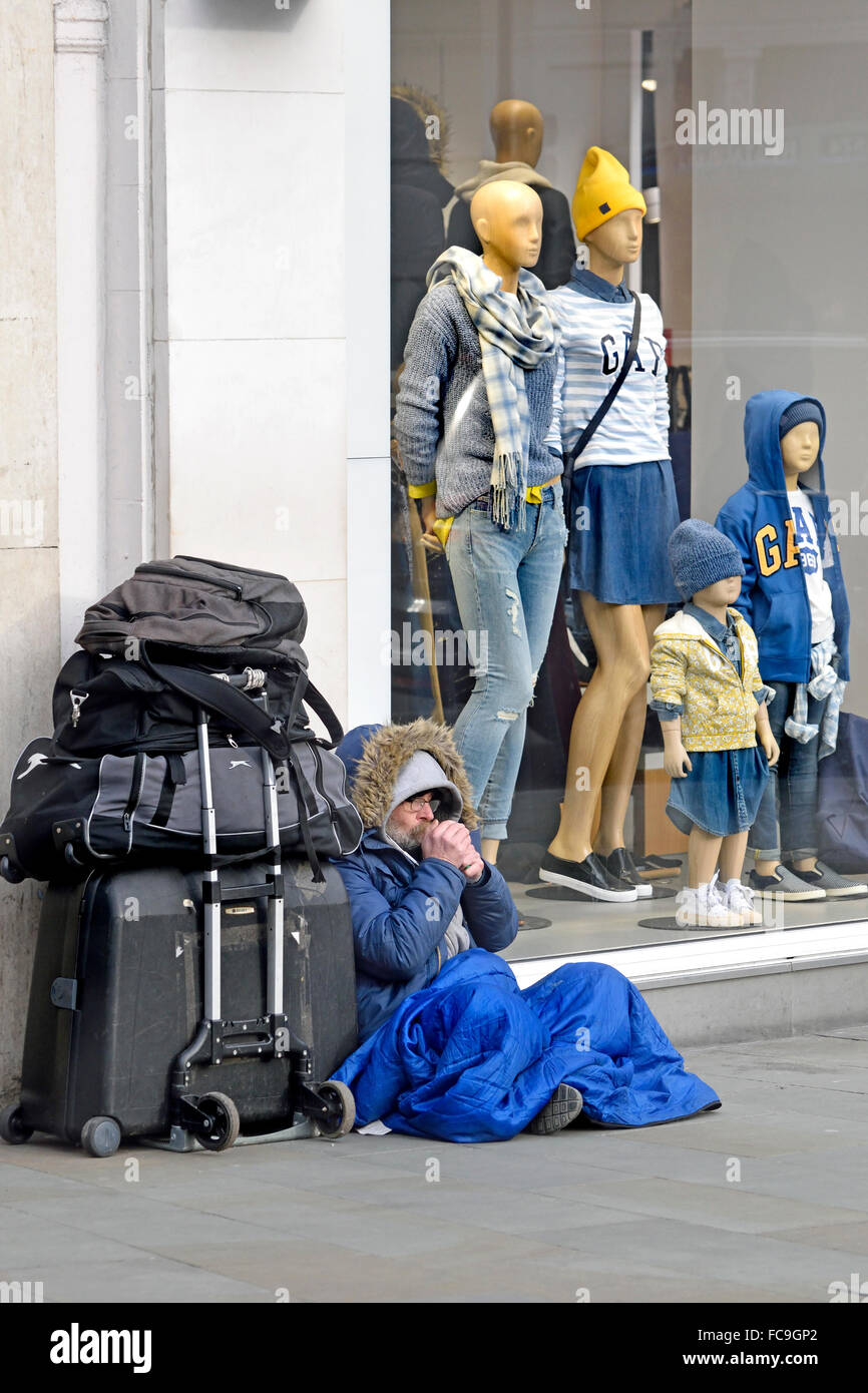 Homeless man piccadilly circus hi-res stock photography and images - Alamy
