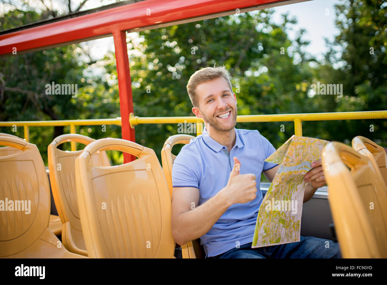 Tour bus cities hi-res stock photography and images - Alamy