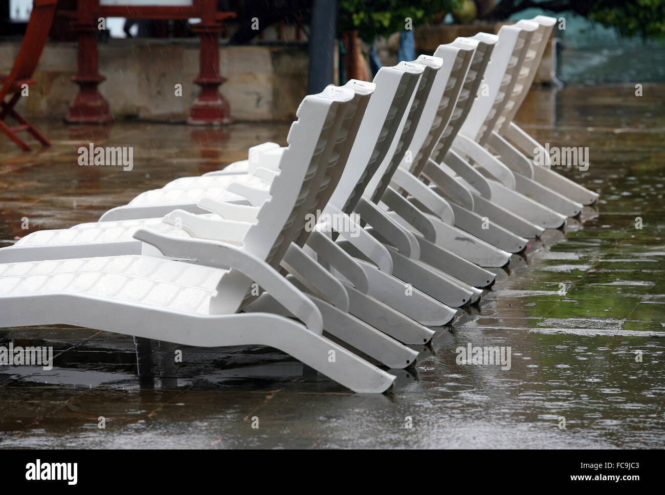 Swimming pool rain hi-res stock photography and images - Alamy