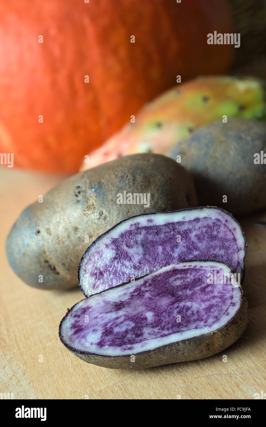 Blue Potato Cultivar Stock Photo - Alamy