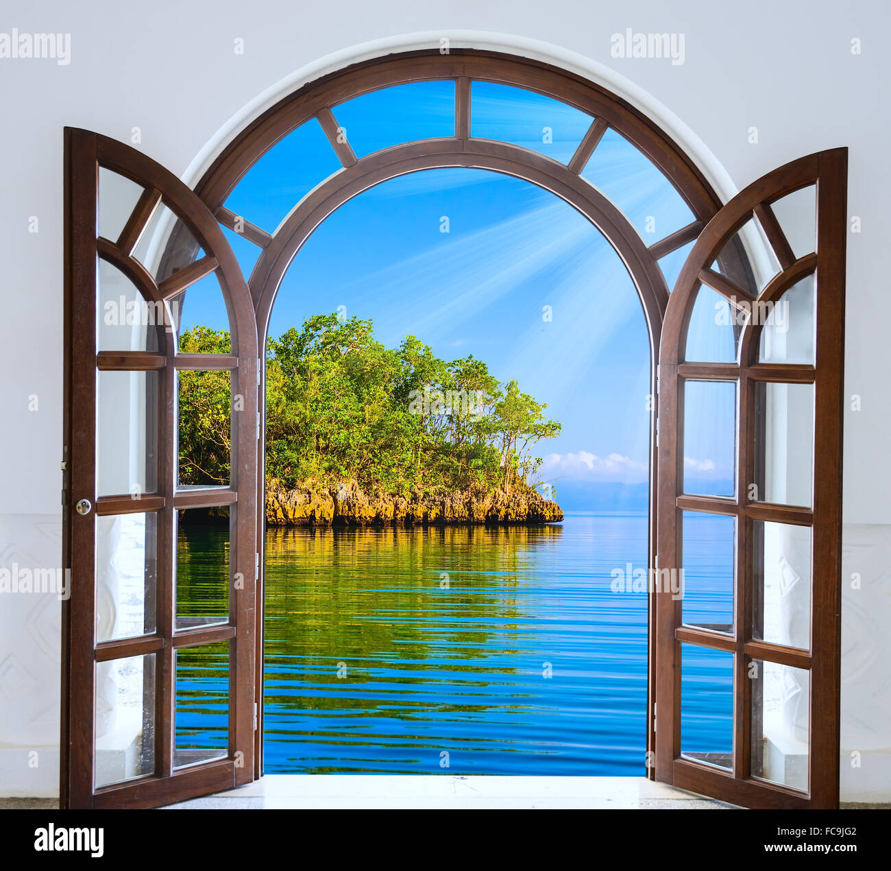 door open sea Stock Photo - Alamy