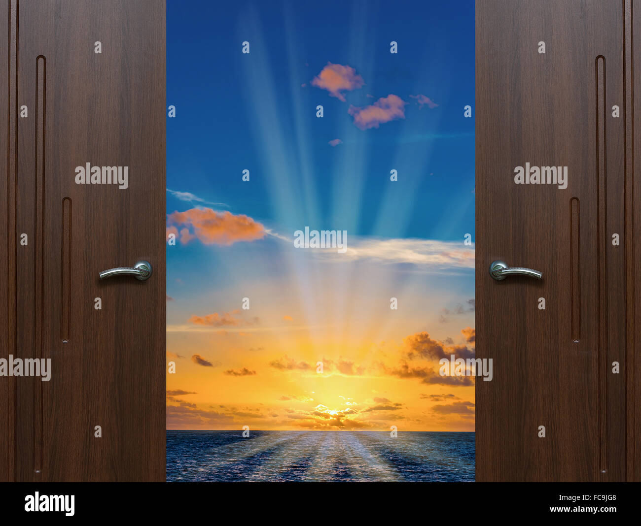 Dawn door open ocean Stock Photo - Alamy
