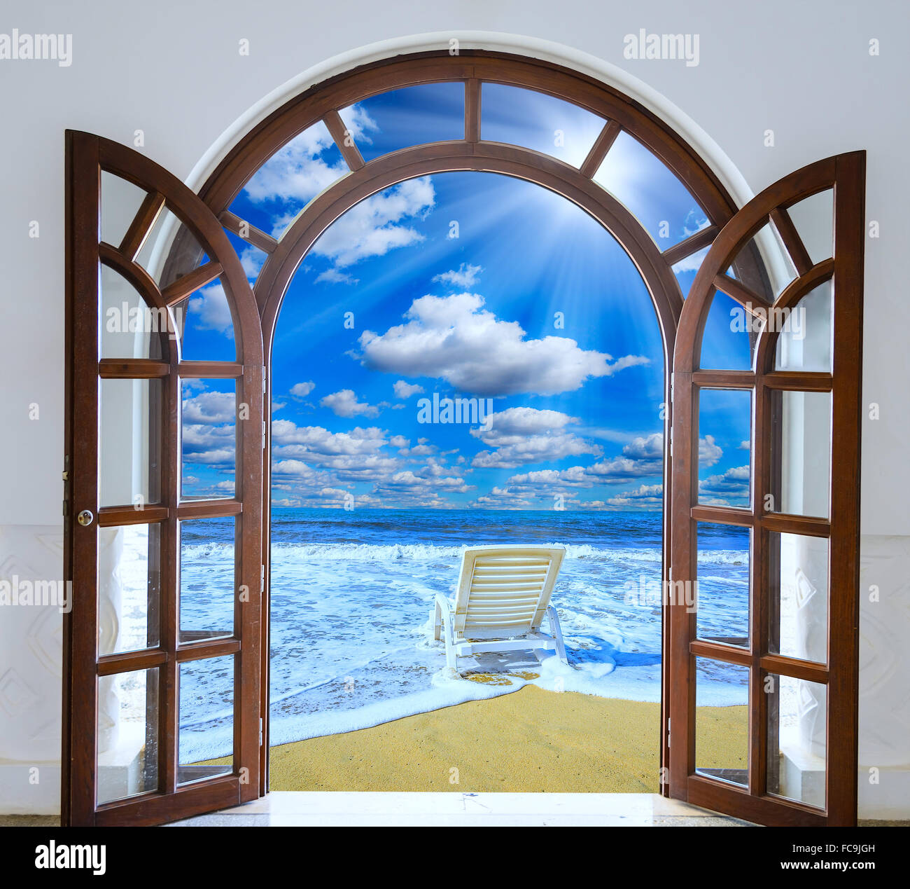 door open sea Stock Photo - Alamy