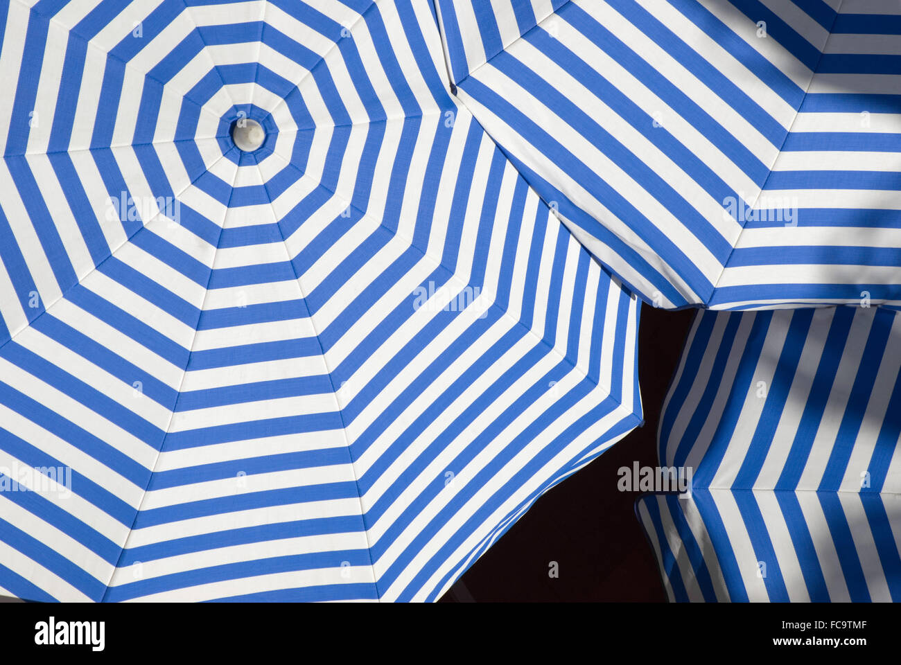 Shade sun hi-res stock photography and images - Alamy