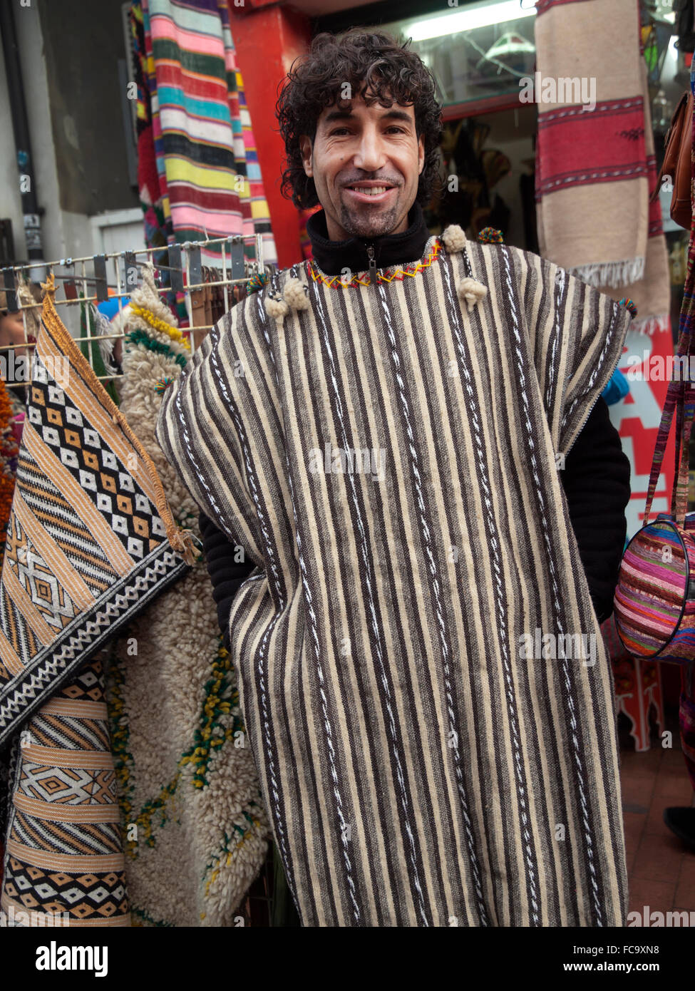 Moroccan clothes shop hi-res stock photography and images - Alamy
