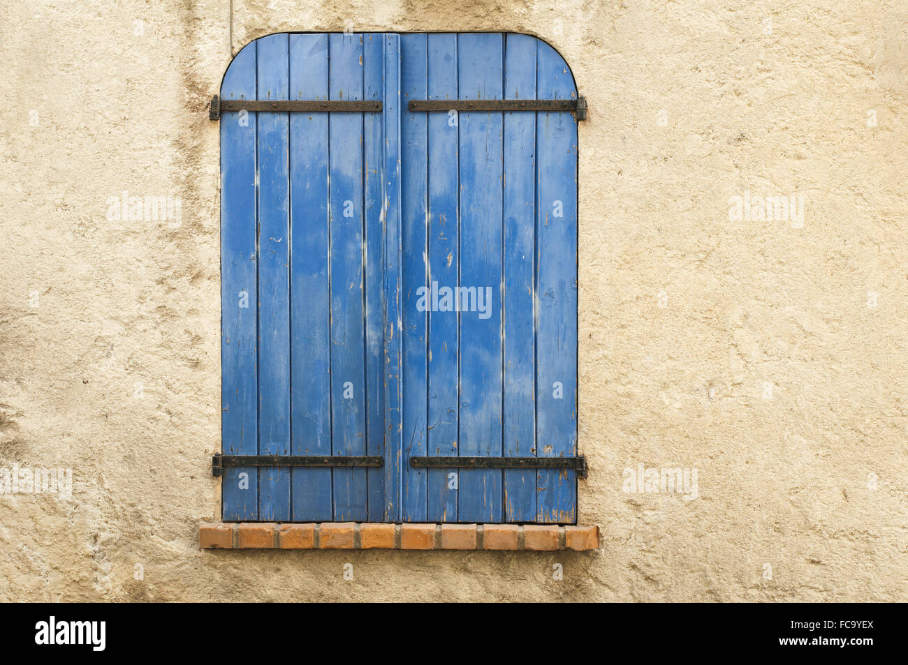 Old blue window Stock Photo - Alamy
