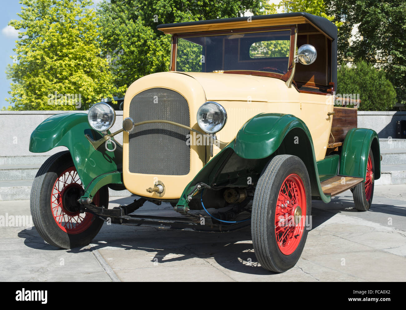 Old vintage retro car Stock Photo - Alamy