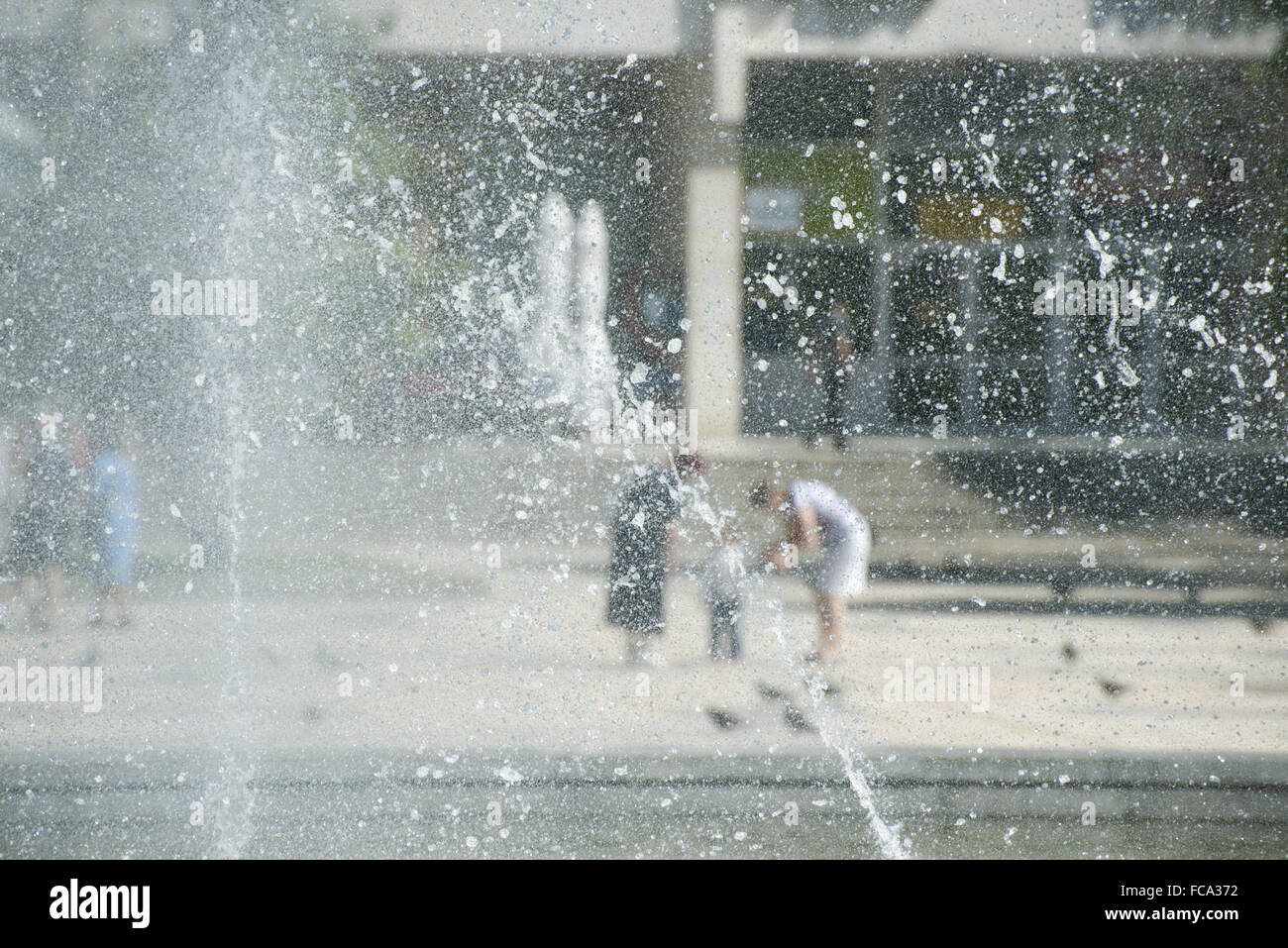 Fountain and falling water Stock Photo - Alamy