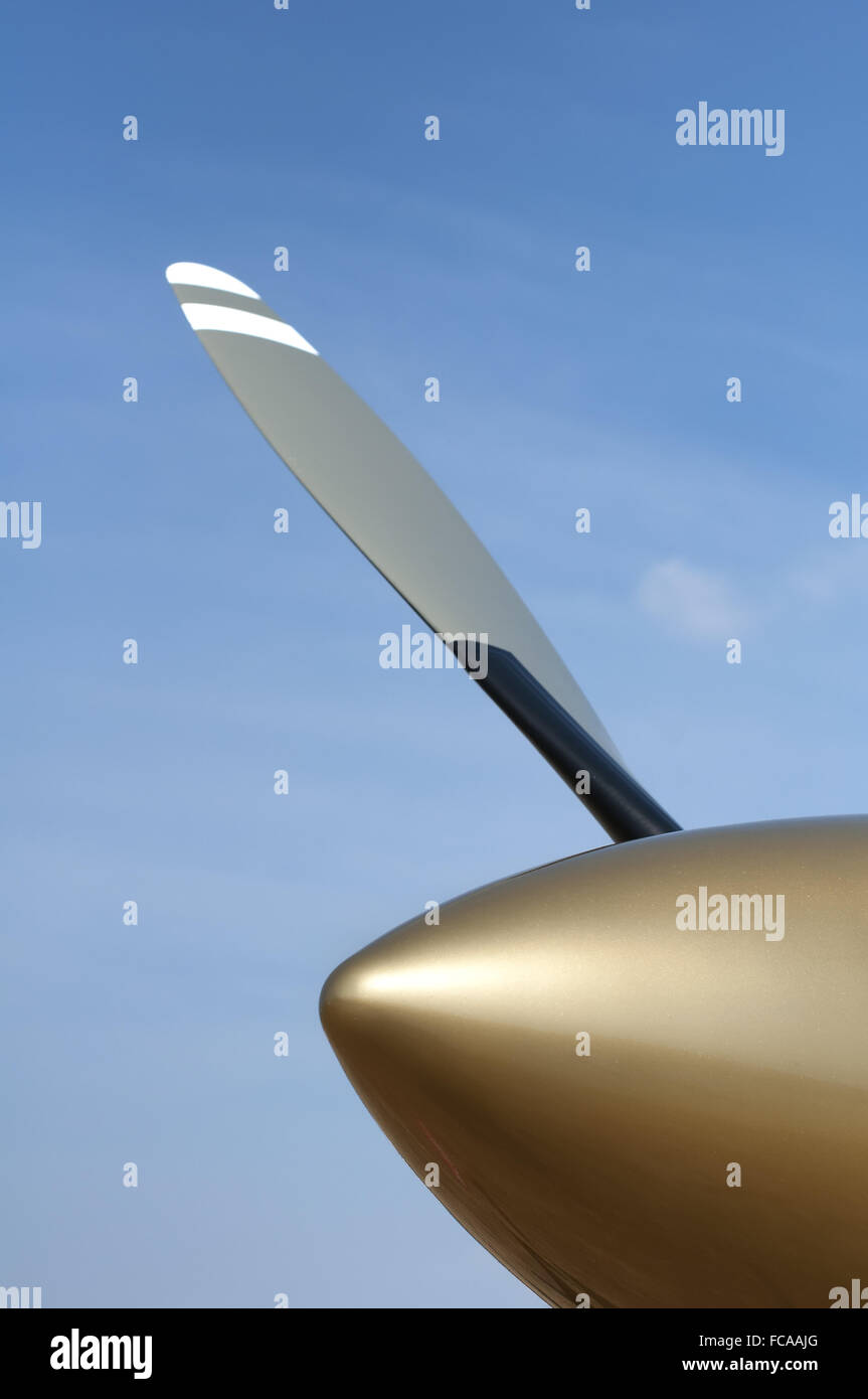Beige and white plane propeller Stock Photo - Alamy