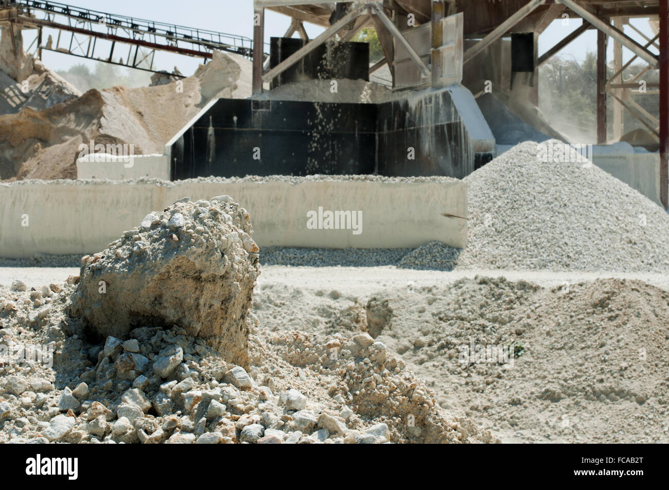 Stone quarry of limestone Stock Photo - Alamy