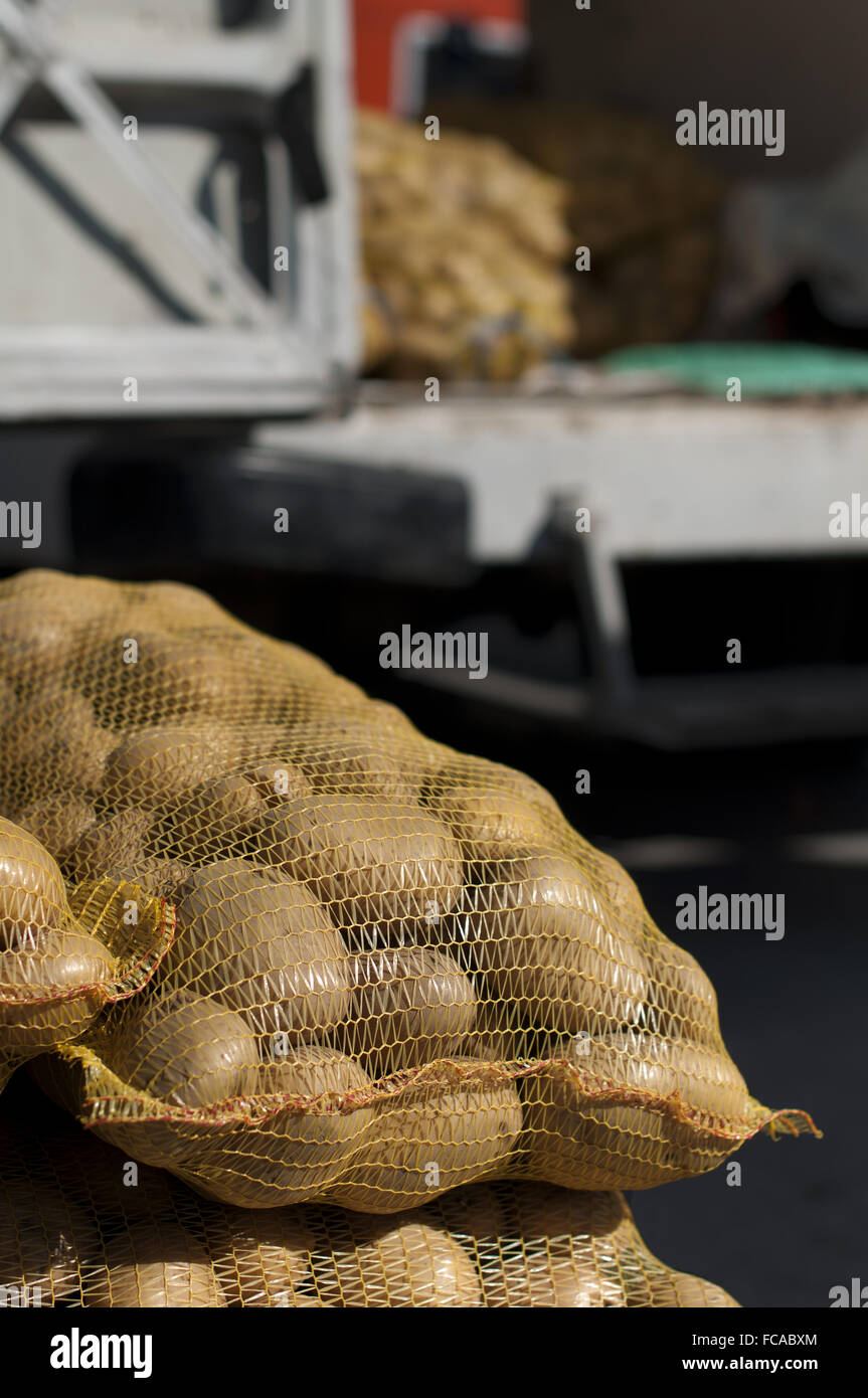 Mesh potatoes hi-res stock photography and images - Alamy