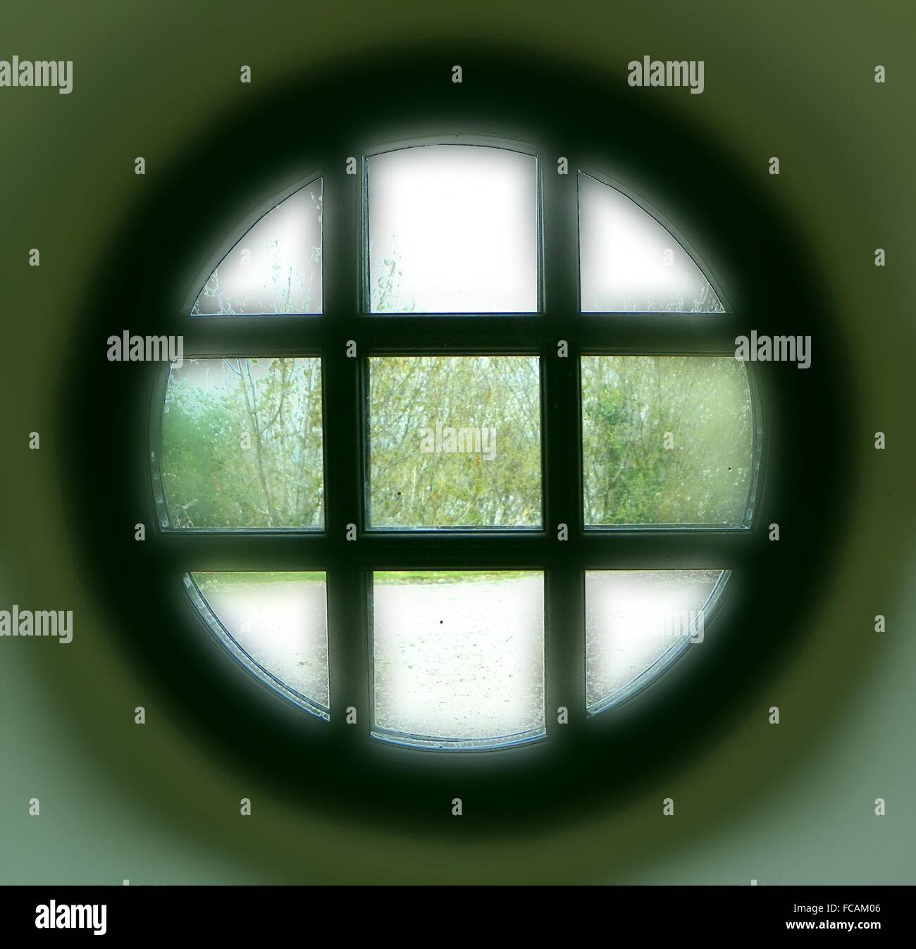 Circle on the field hi-res stock photography and images - Alamy