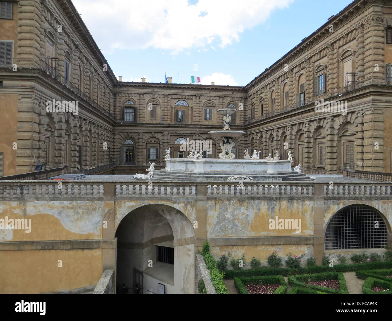 Florence pitti palace hi-res stock photography and images - Alamy