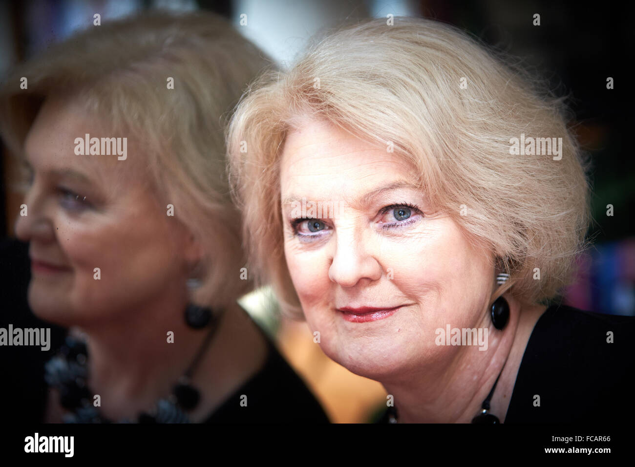 Author Elizabeth Edmondson pictured at her home in Oxford Stock Photo ...