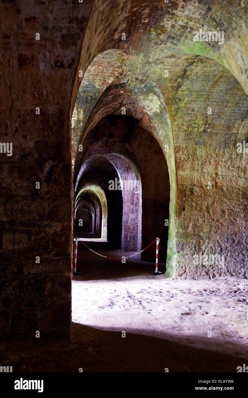 Victorian tombs hi-res stock photography and images - Alamy