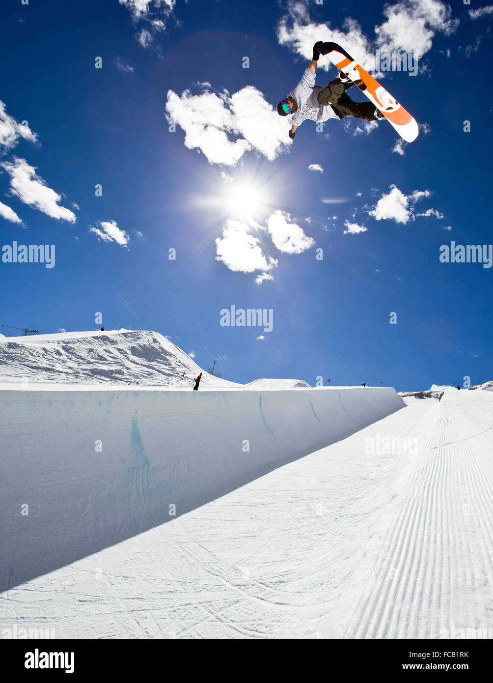 Halfpipe hi-res stock photography and images - Alamy