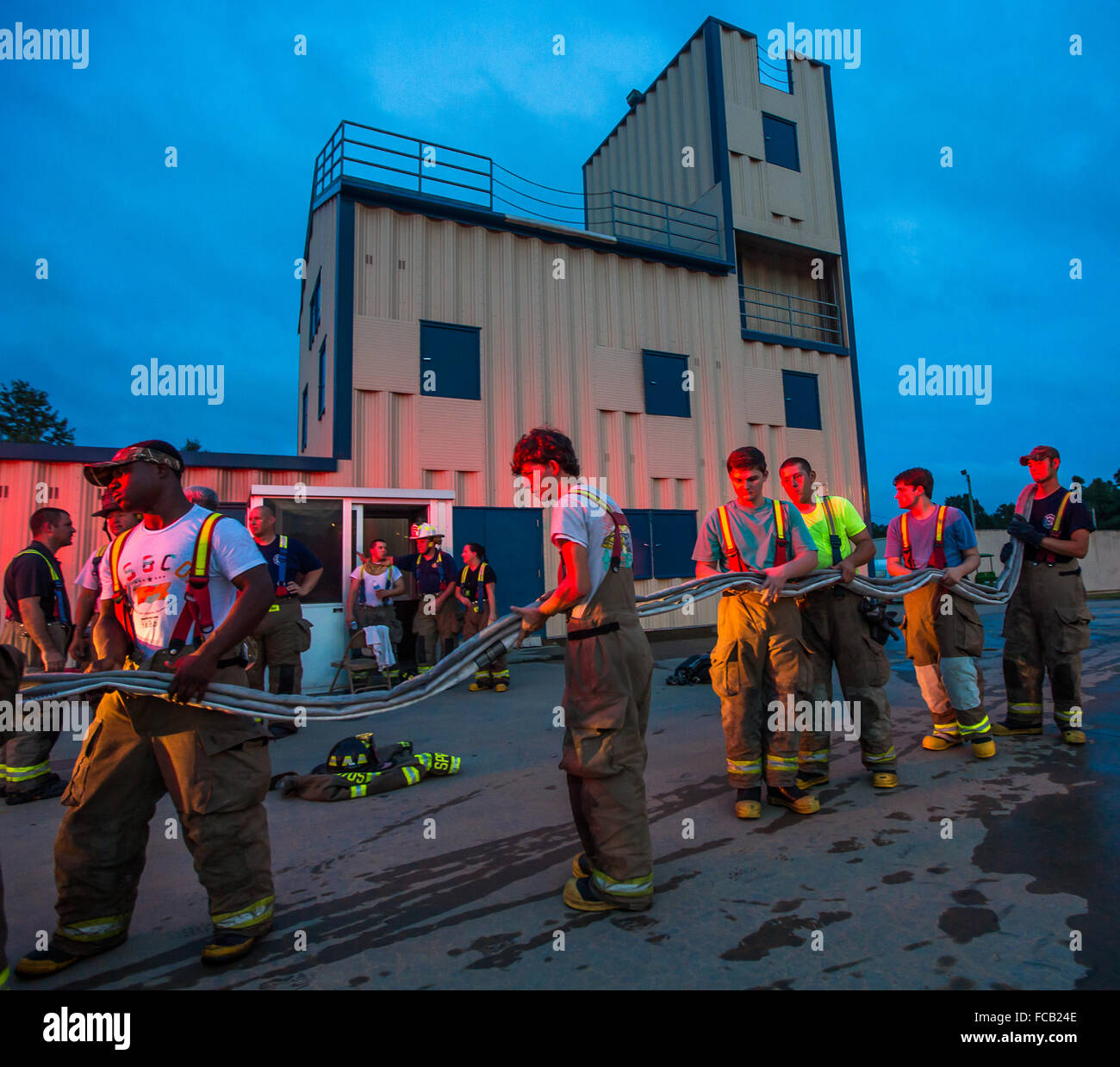 Firemen hi-res stock photography and images - Alamy