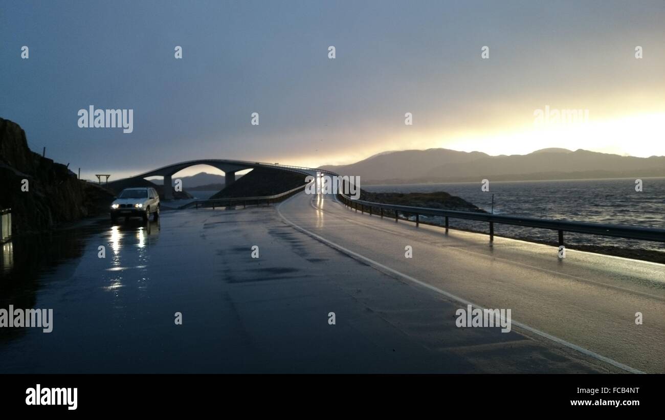 Curved road bridge hi-res stock photography and images - Alamy