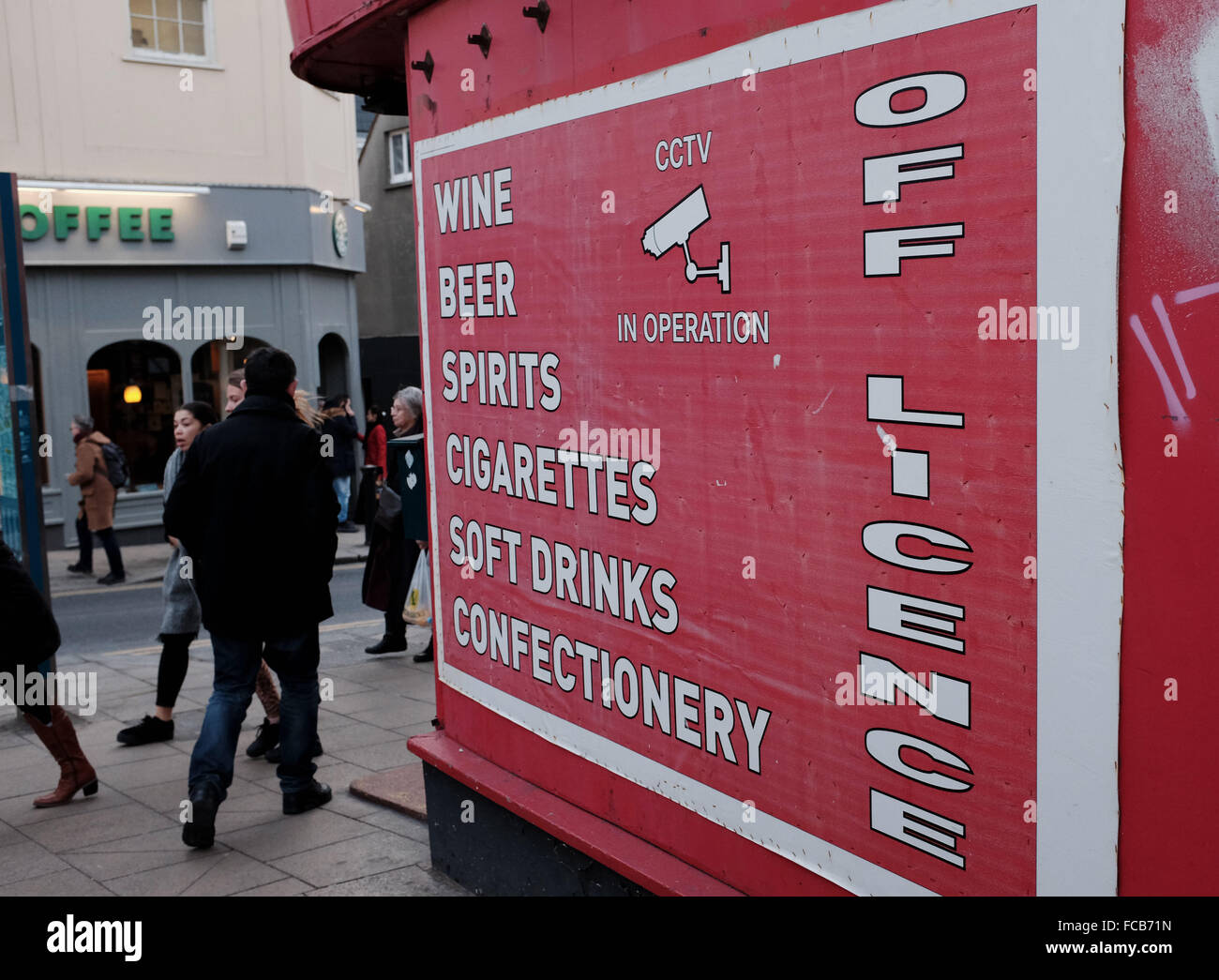 Uk off licences hi-res stock photography and images - Alamy