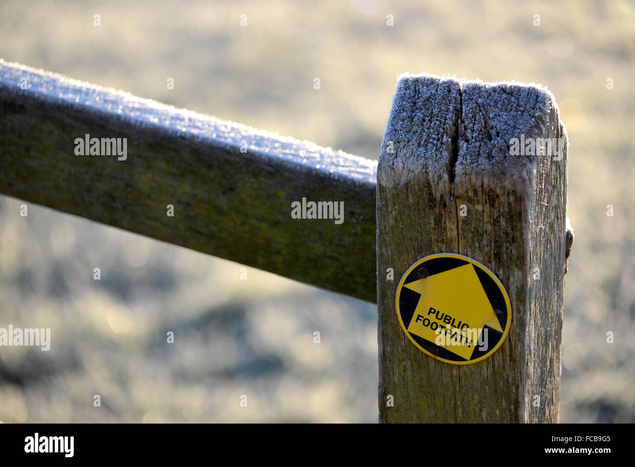 Footpath sign on gate post UK Stock Photo - Alamy
