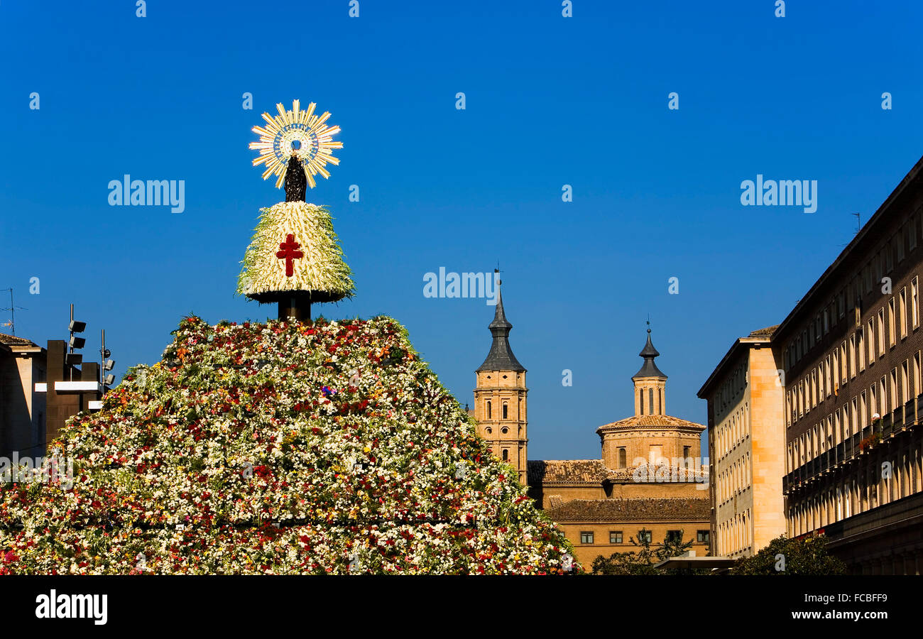 Zaragoza, Aragón, Spain: Virgin of the Pilar in Pilar square during the ...