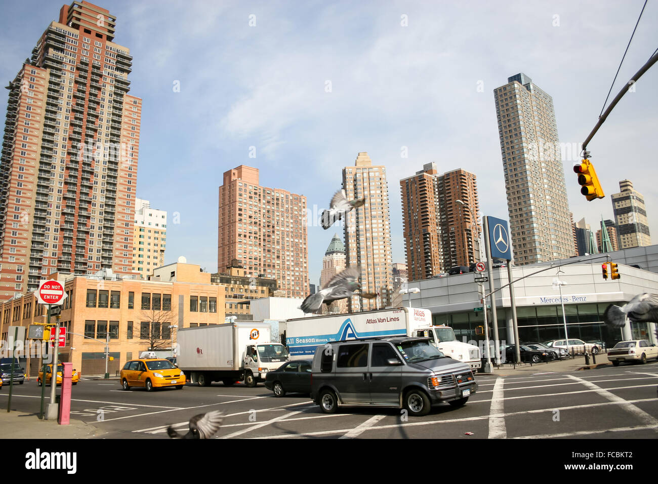 West 11th street sign hi-res stock photography and images - Alamy