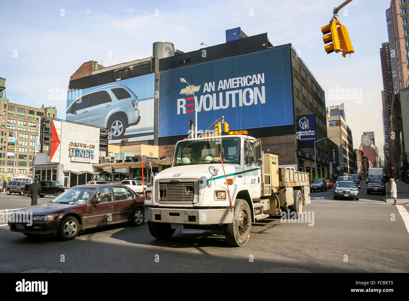 Crossroads intersection walk scoreboard semaphore traffic hi-res stock ...