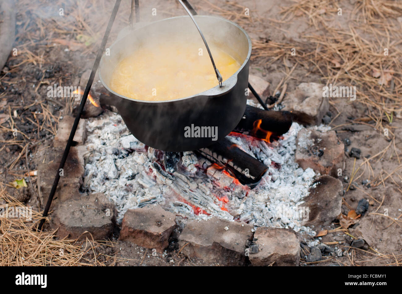 Cooking with firewood hi-res stock photography and images - Alamy