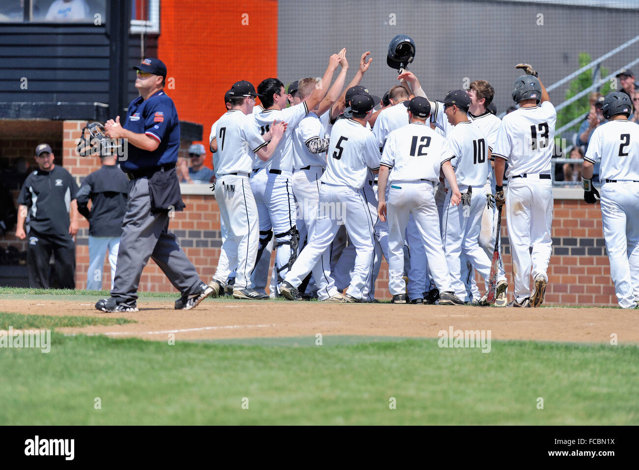 Youth sports team hi-res stock photography and images - Alamy