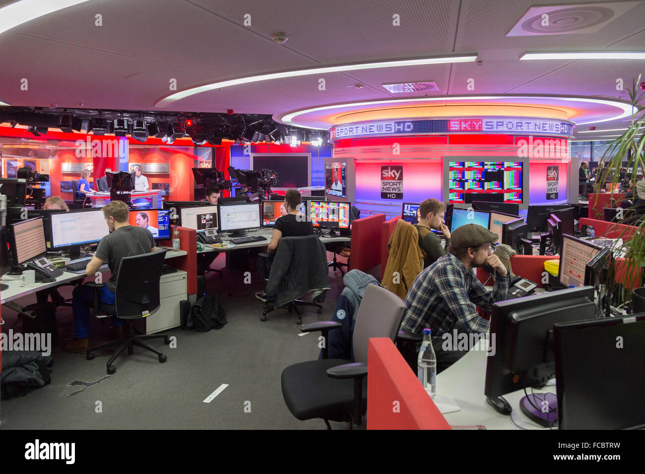 Sky news studio hi-res stock photography and images - Alamy